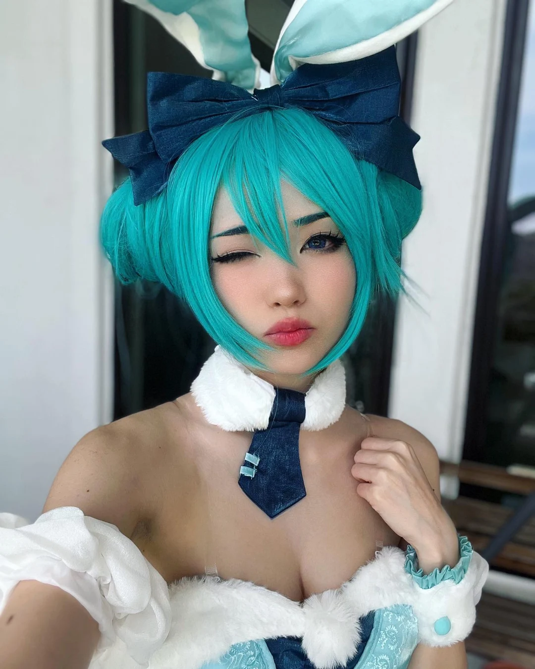 Bunny Miku Emi | Scrolller