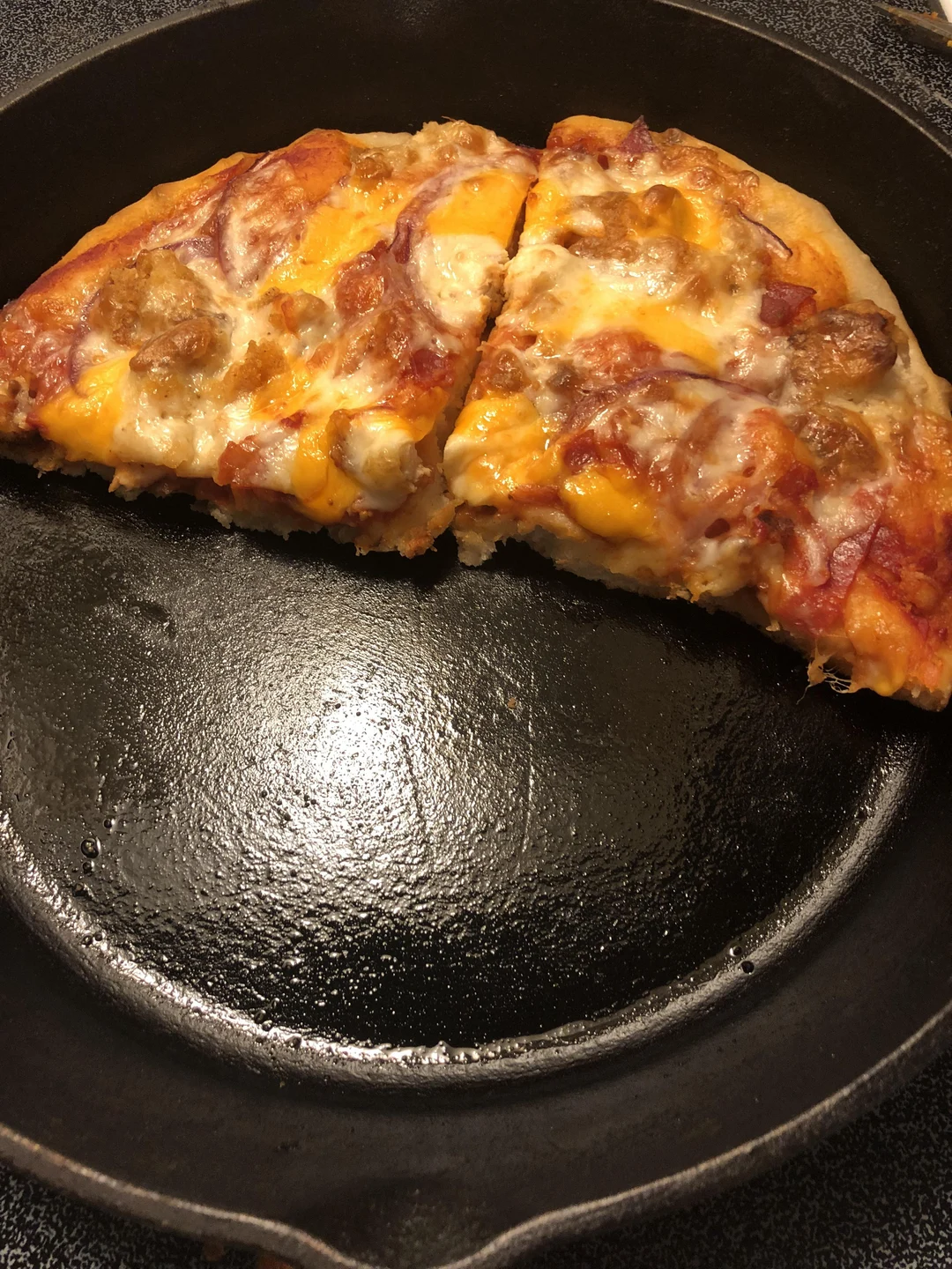 Pan pizza | Scrolller