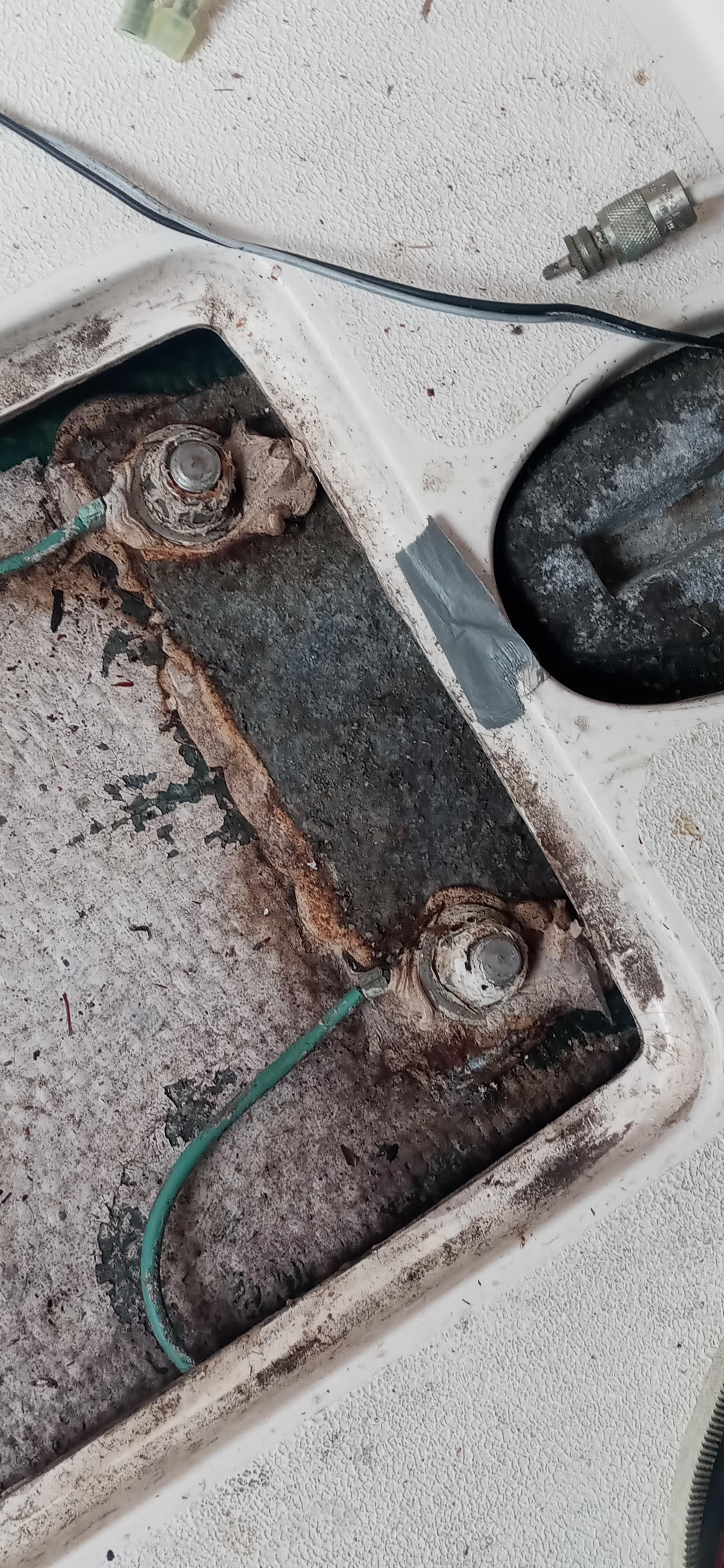 Is this a grounding plate? PY 26 | Scrolller