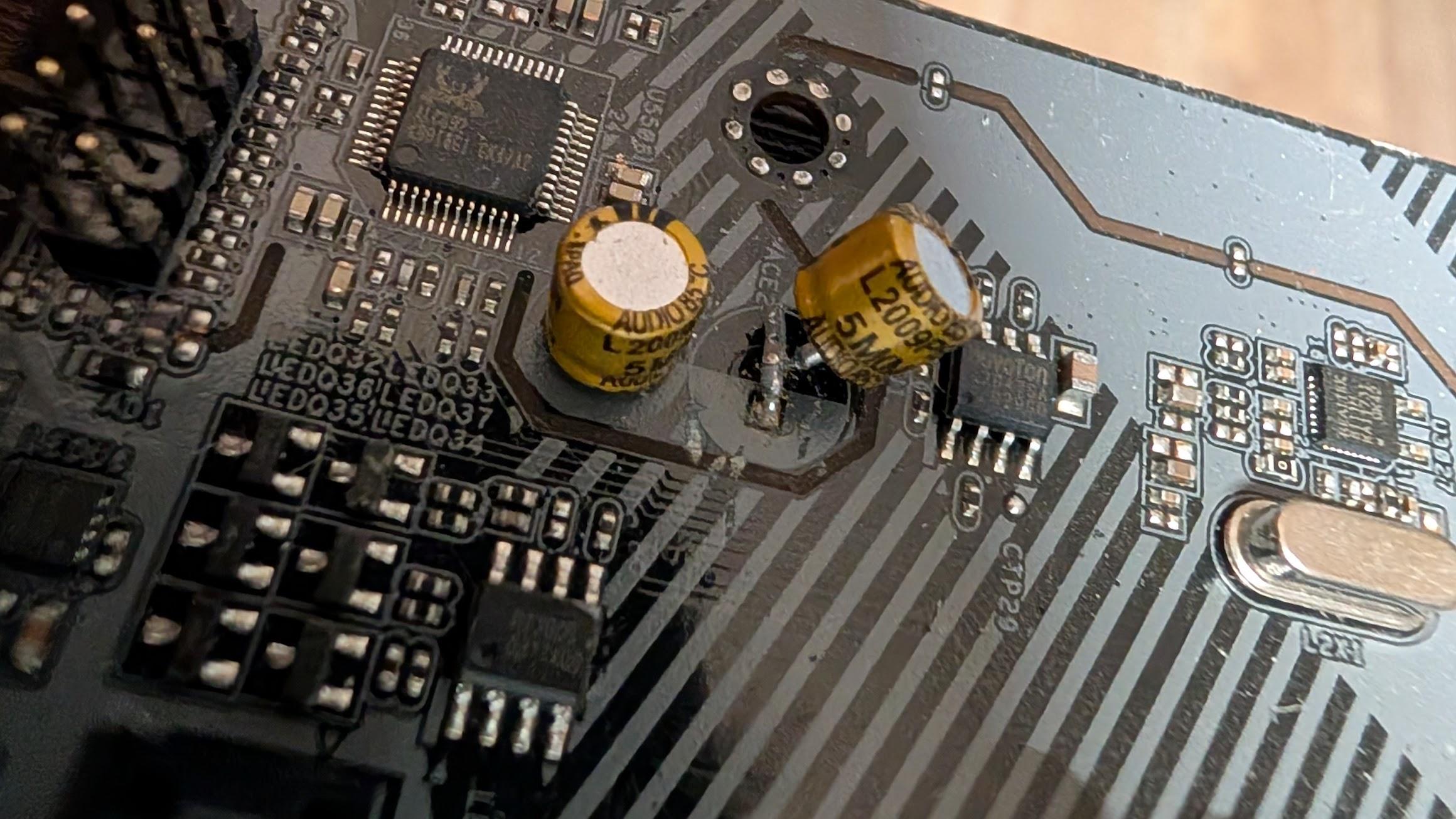 PC keeps crashing randomly (Screen and audio disappear, no crash report ...