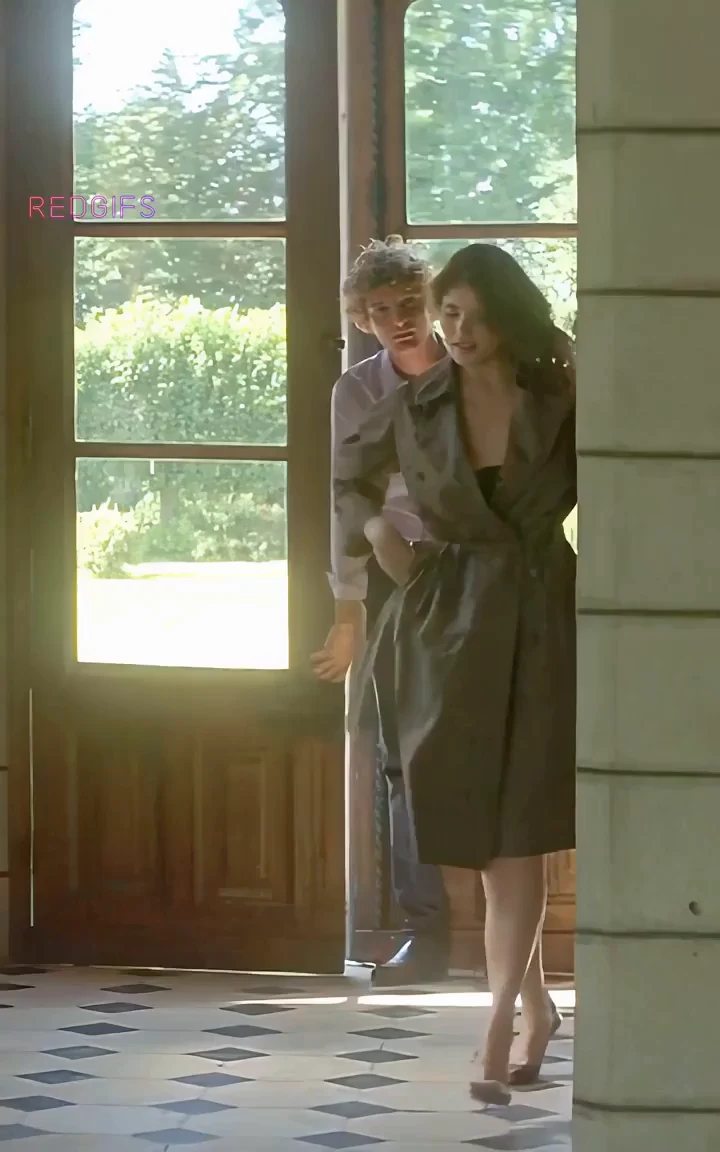 Gemma Arterton in Gemma Bovery 2014 | Scrolller