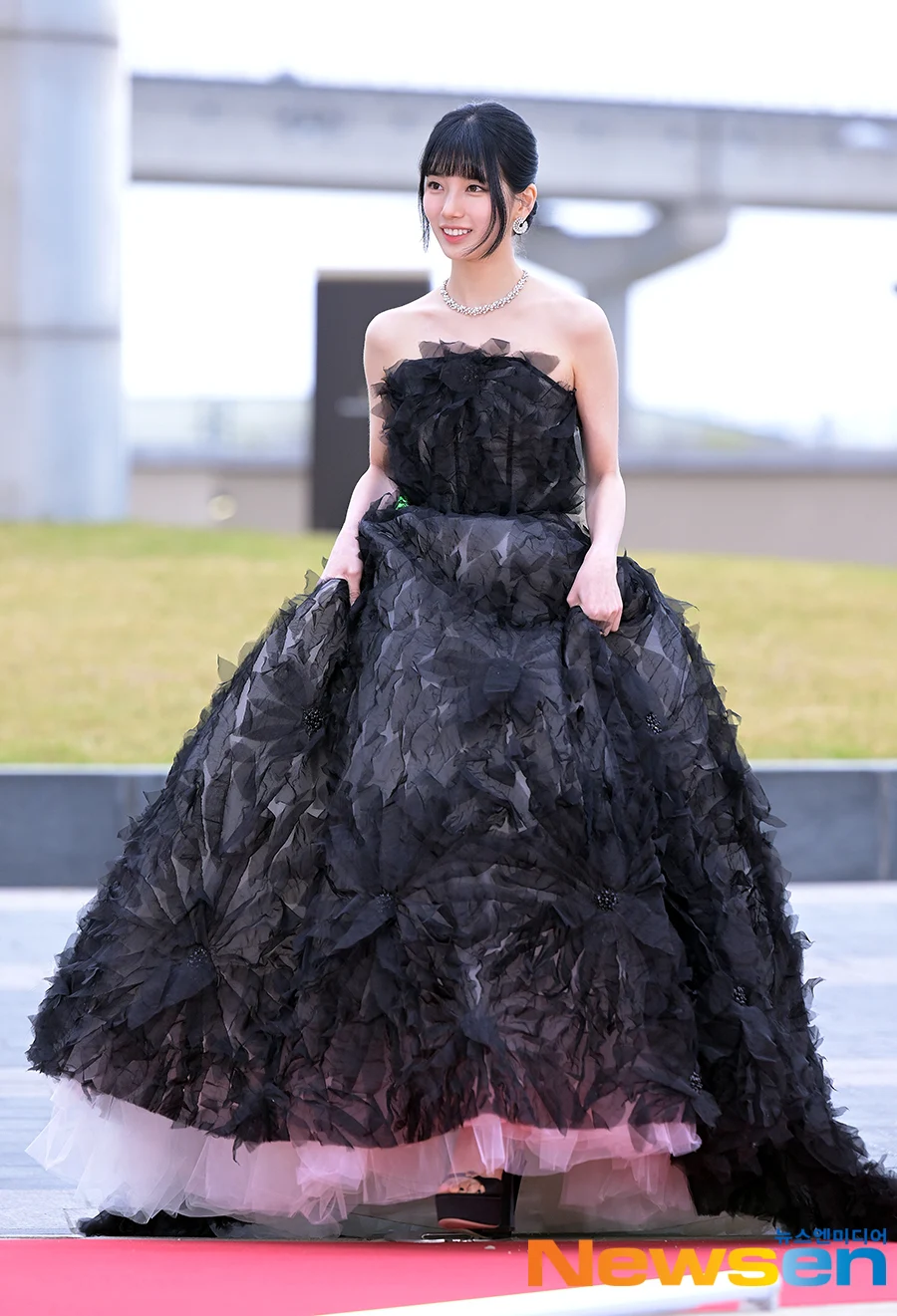 Bae Suzy | Scrolller