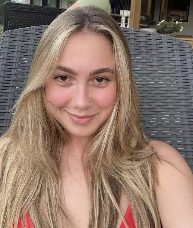 Blonde Bri | Scrolller