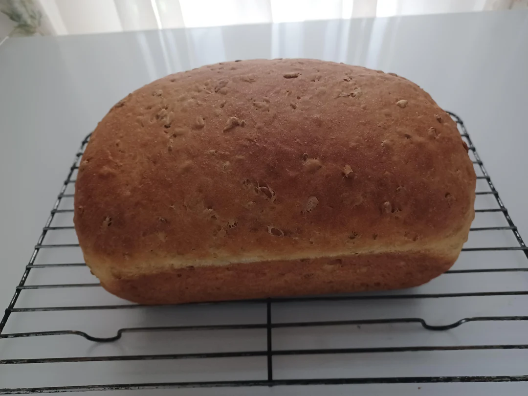 Semolina Sunflower Seed Bread | Scrolller