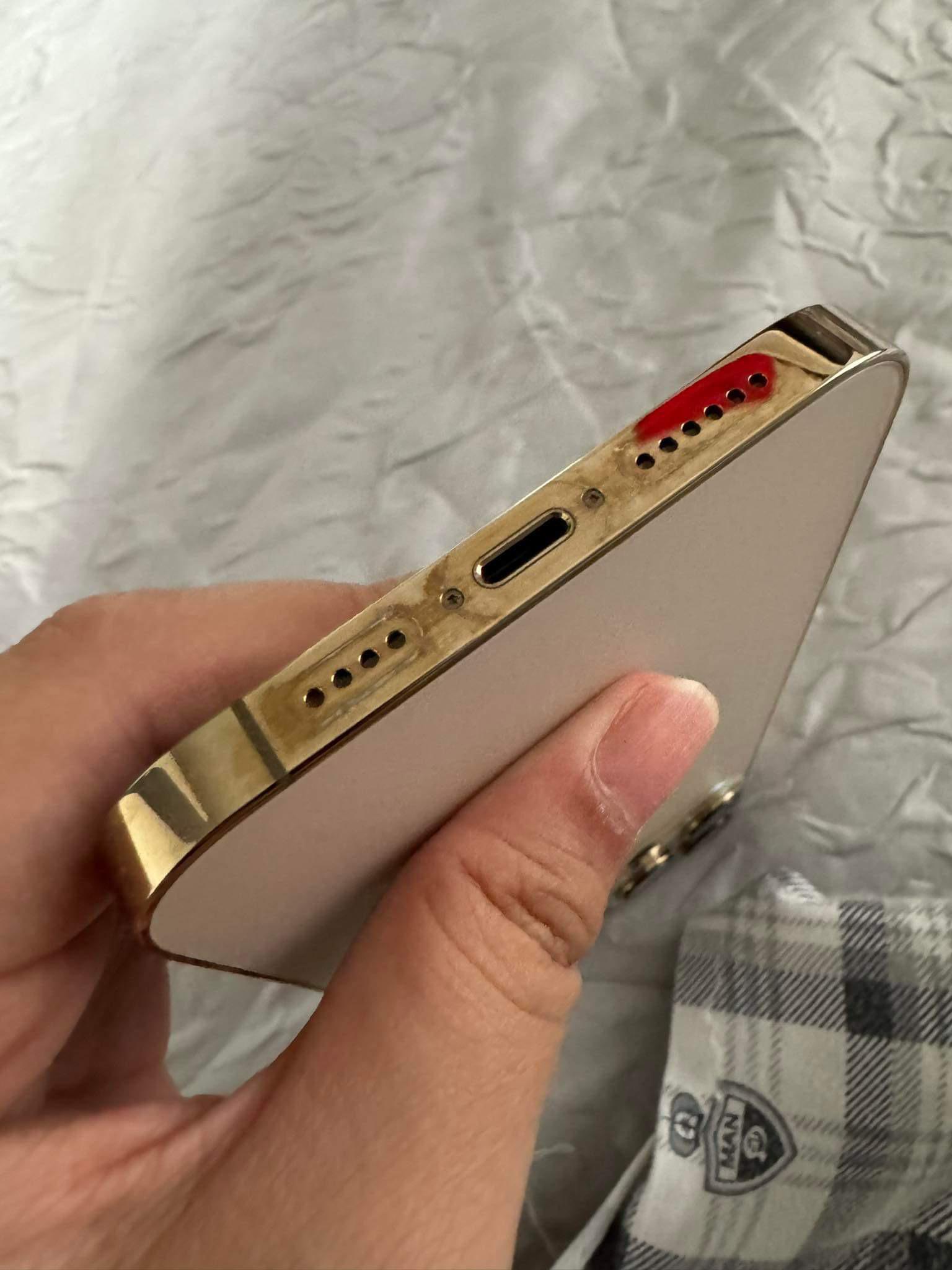 How do I remove these marks? | Scrolller