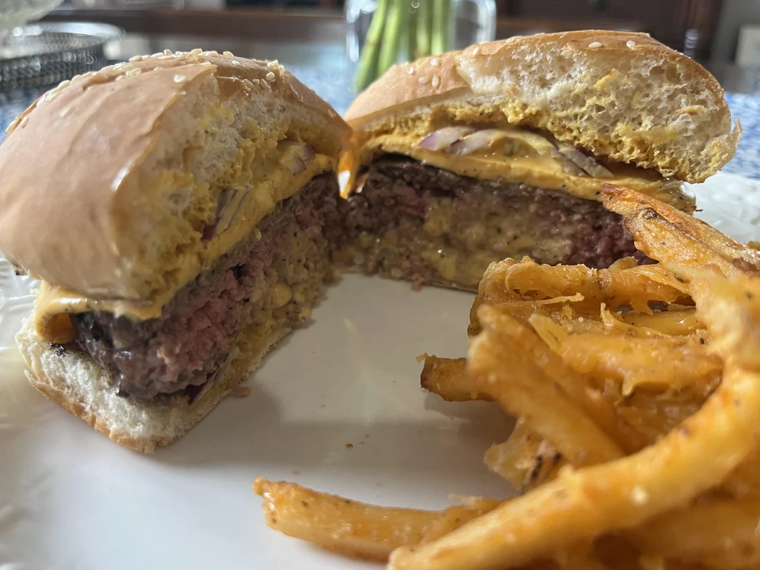 Eclipse cheeseburger | Scrolller