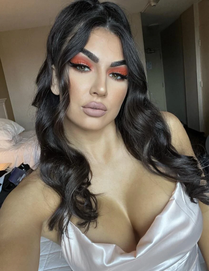 Jessie’s Knockers | Scrolller