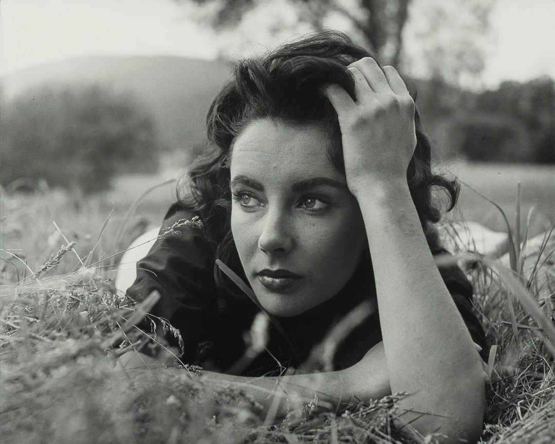 Elizabeth Taylor on set of Giant, 1956 | Scrolller