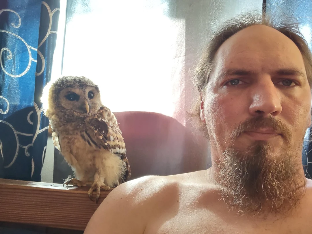 hoo is this little guy? | Scrolller