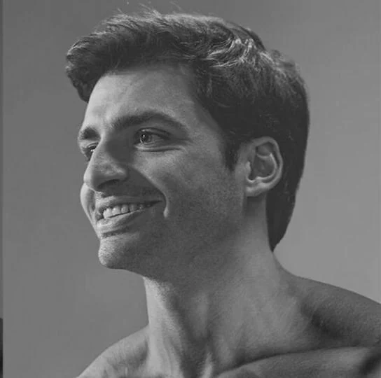 Carlos Sainz after getting his appendix removed | Scrolller