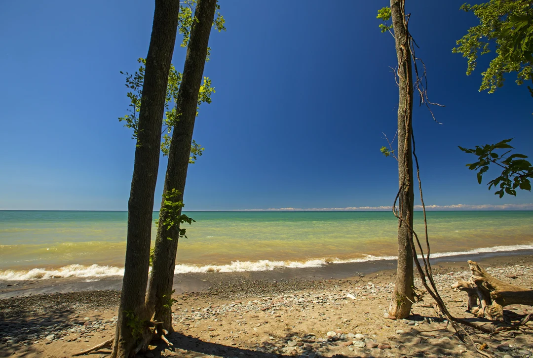 Lake Ontario giving off some tropical beach vibes [OC] [6430x4317] | Scrolller