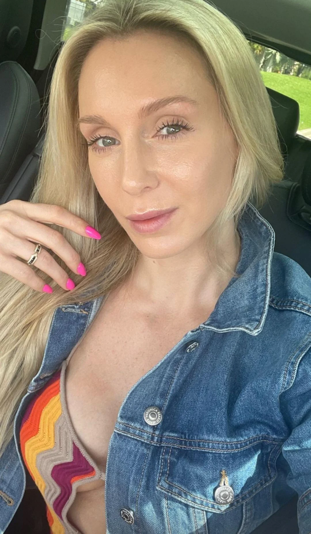 Charlotte flair | Scrolller