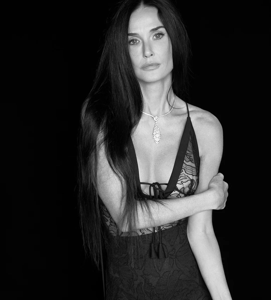 Demi Moore | Scrolller