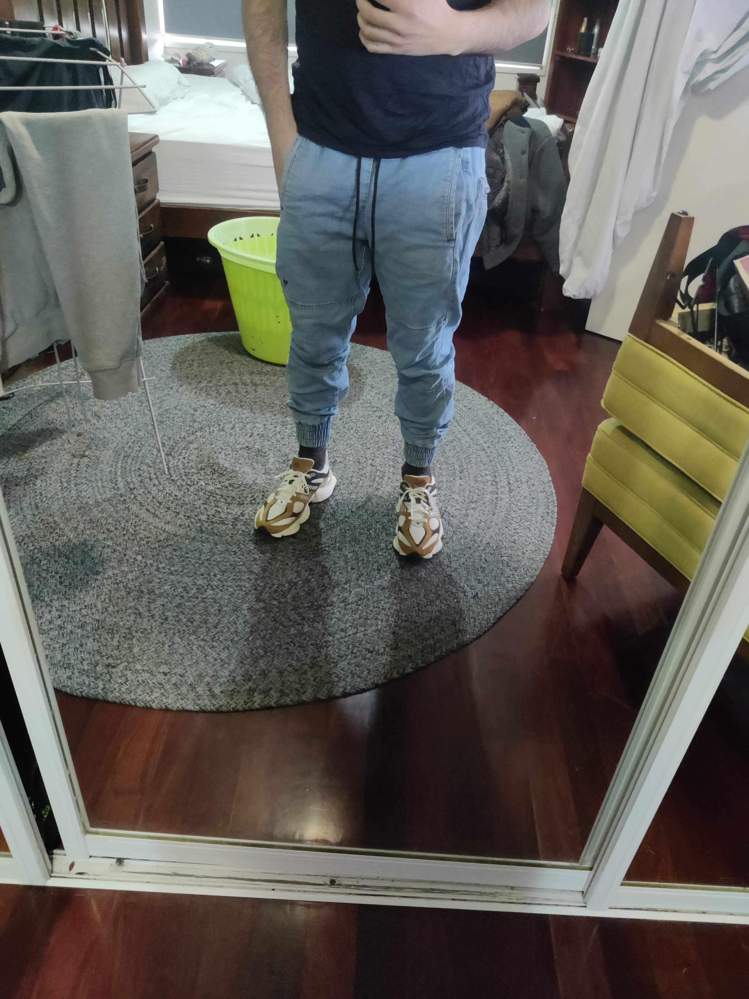 New pair of 9060's just arrived. Copped these for $38 including shipping, unbelievably stoked ...