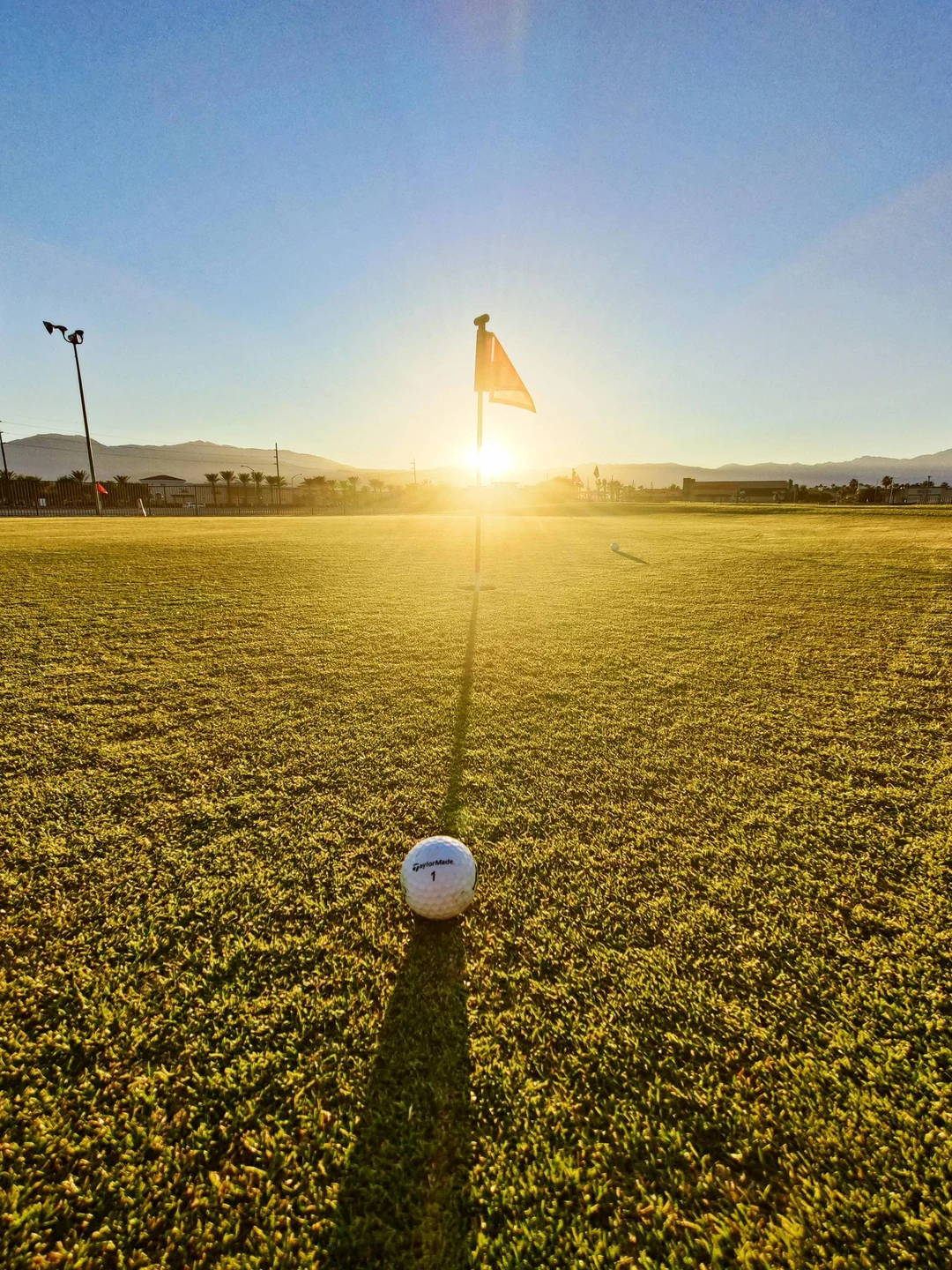 Drive for show, putt for dough | Scrolller