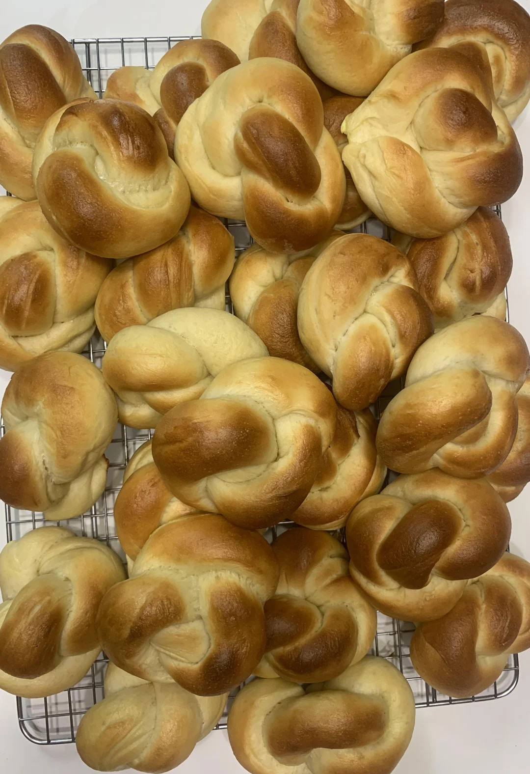 Made challah rolls for a potluck at work | Scrolller