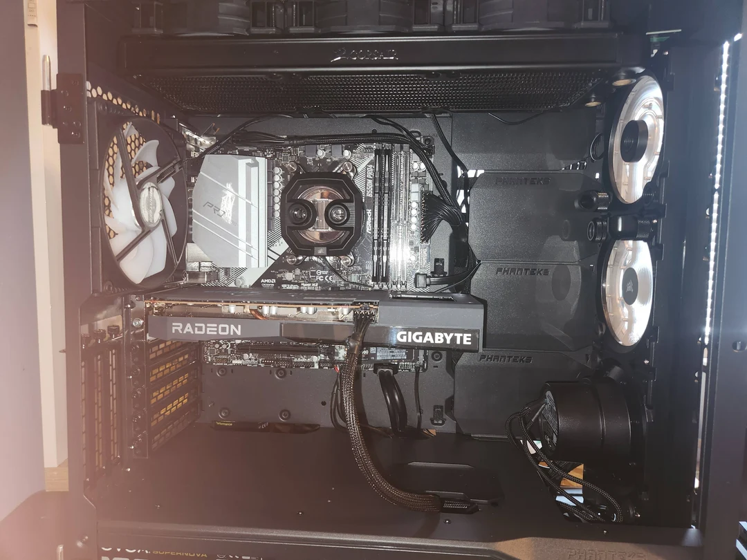 I know flow order doesn't matter, but I would like some help on how to loop my acrylic tubing ...