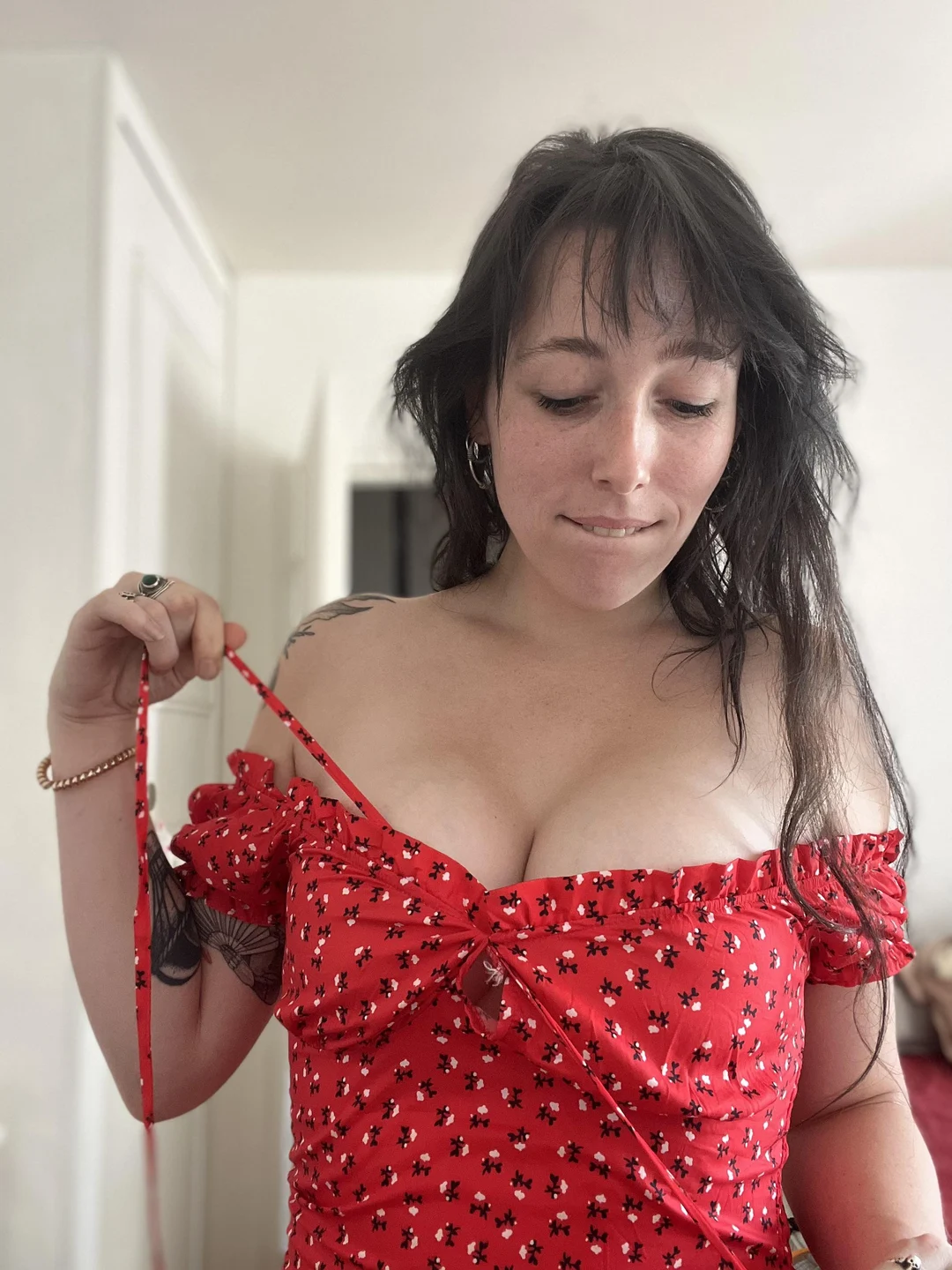 Obviously no need for a bra ! | Scrolller