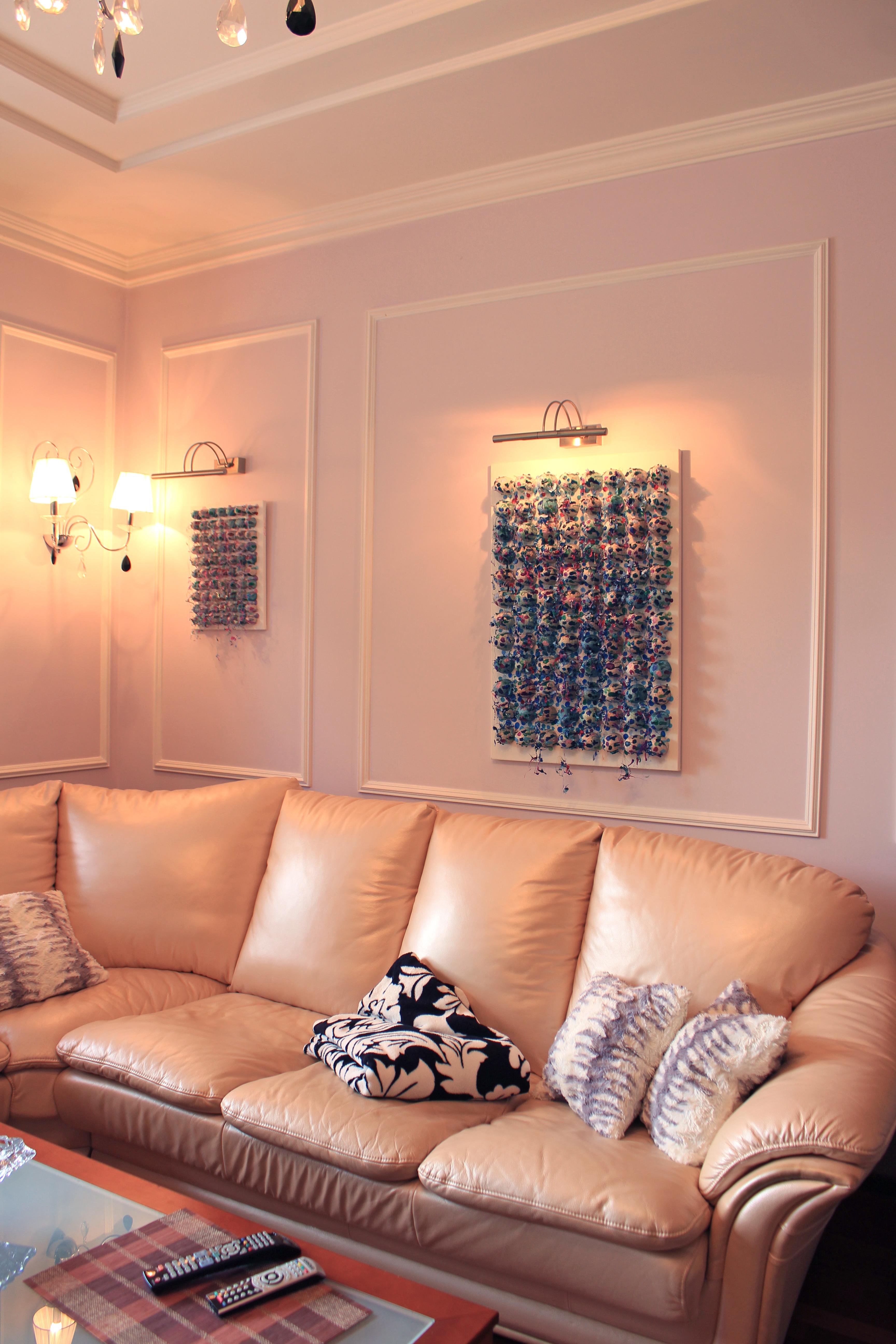 Original art in the interior | Scrolller