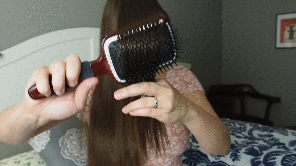 Becky LeSabre Brushing her Long Hair | Scrolller