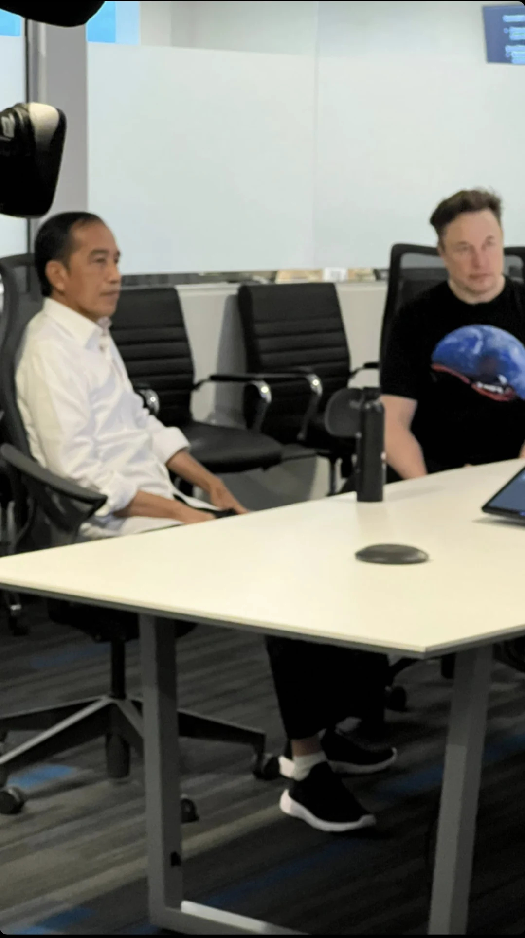 Elon x Jokowi Collab | Scrolller