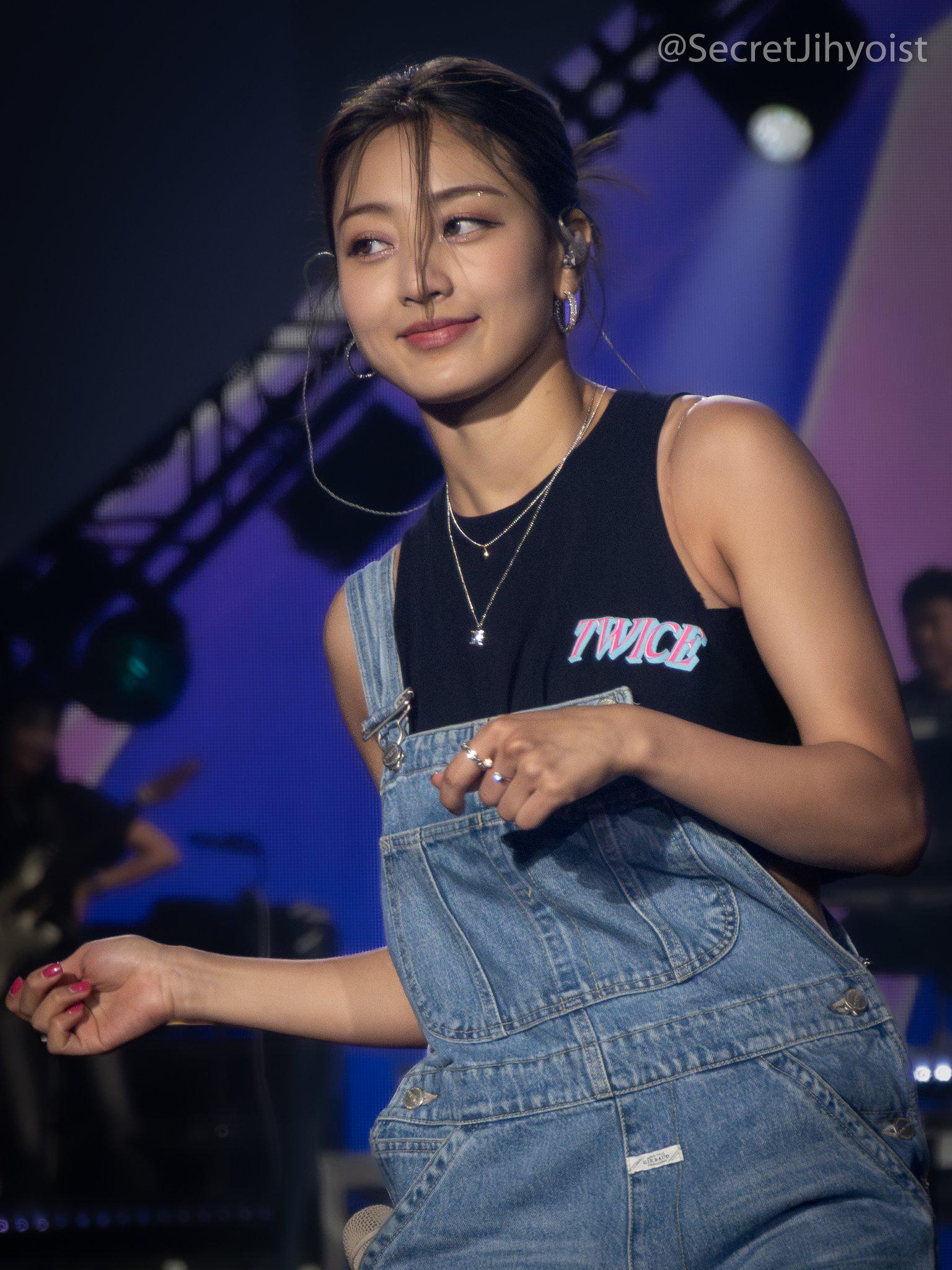 Jihyo | Scrolller