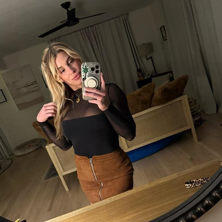 Hannah G. | Scrolller