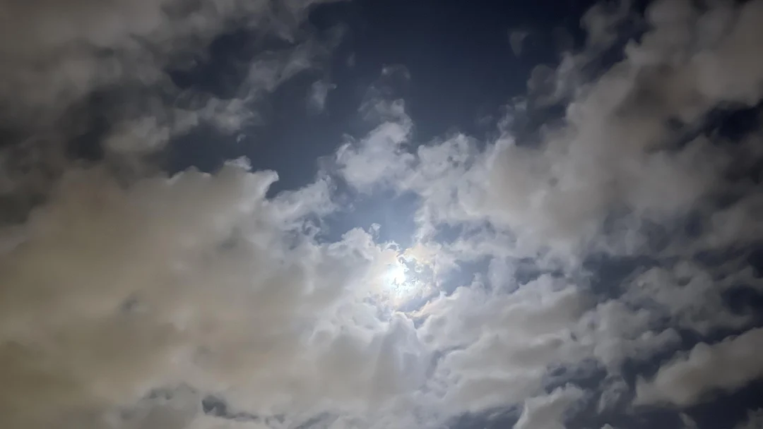 Cloudy moon and Jupiter | Scrolller