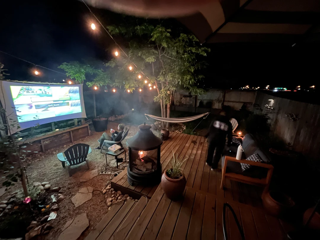 Game night in the backyard | Scrolller