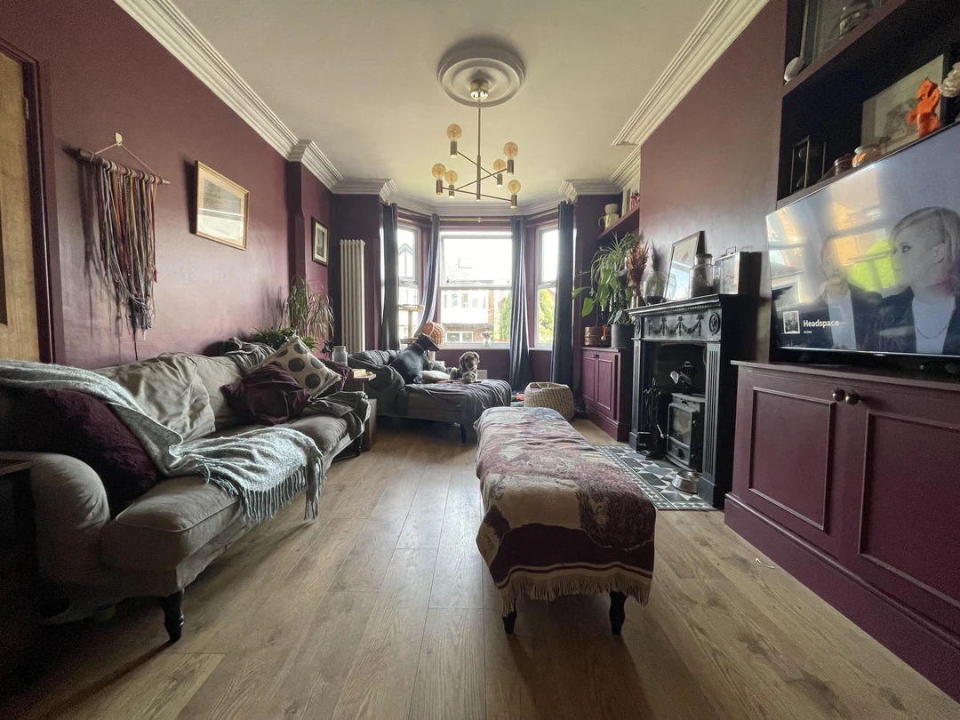 Discover more like CozyPlaces: It’s not often that this room is this tidy with the dogs and ...