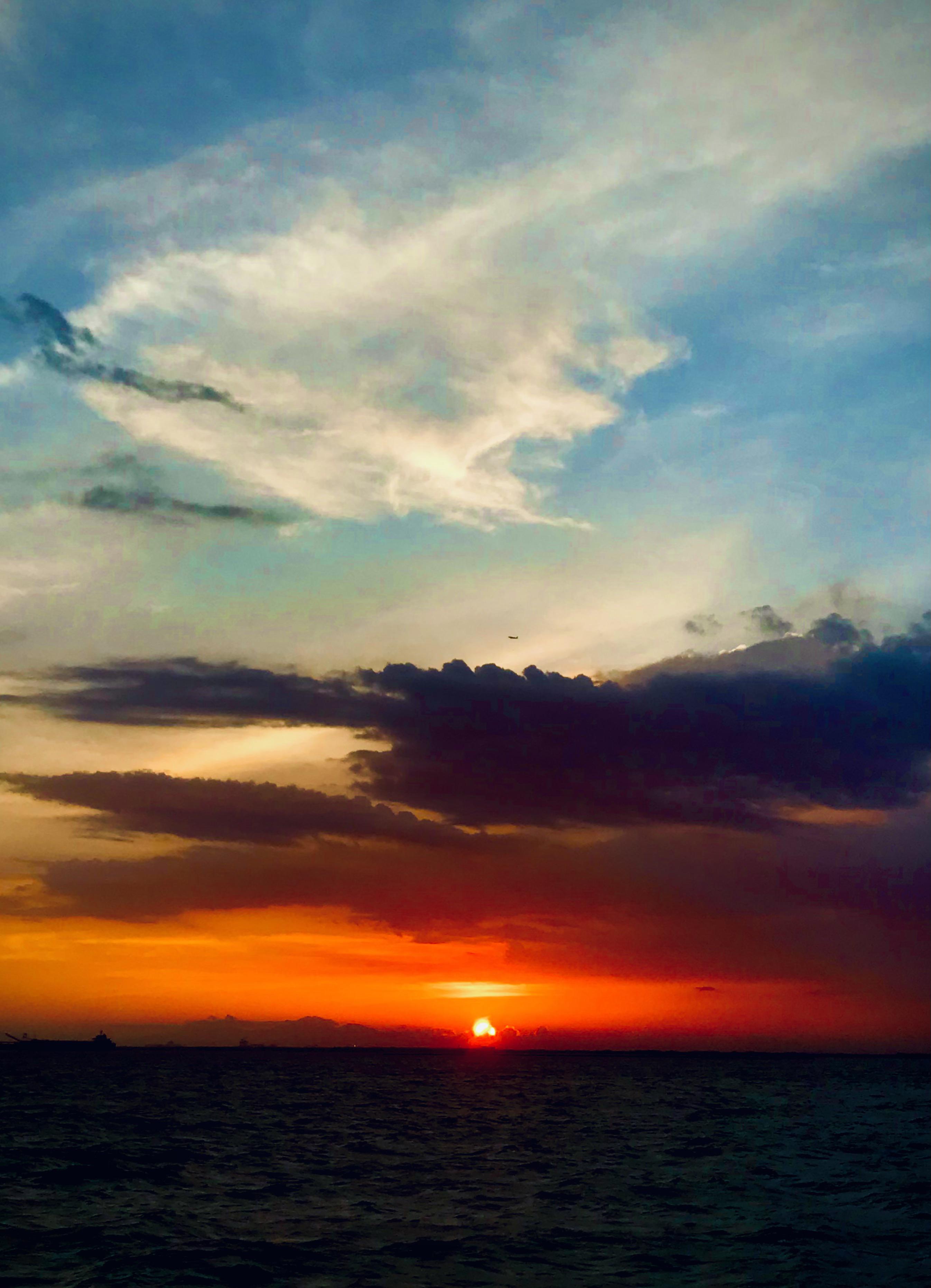 Manila Bay. | Scrolller