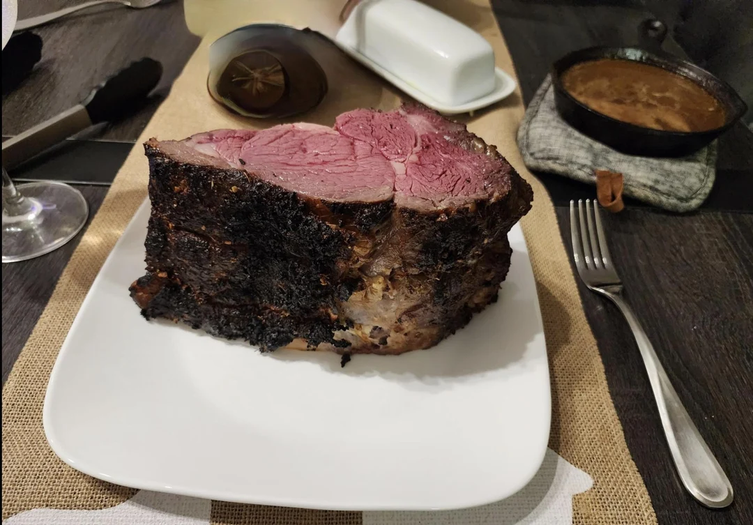 I cooked up my first prime rib. Please be gentle! 😁 | Scrolller
