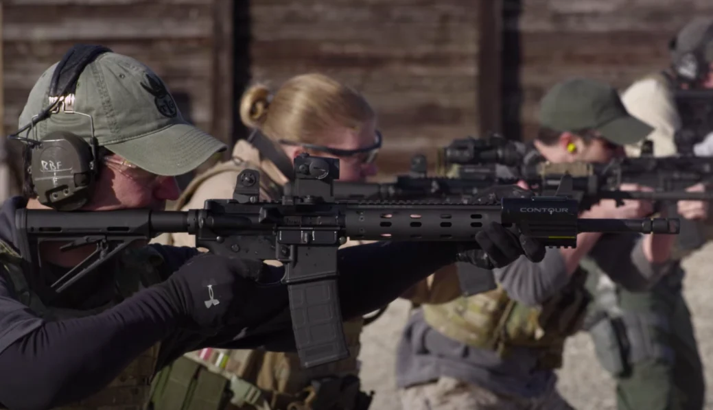 Does anyone actually own the OG Daniel Defense MFR rail? | Scrolller