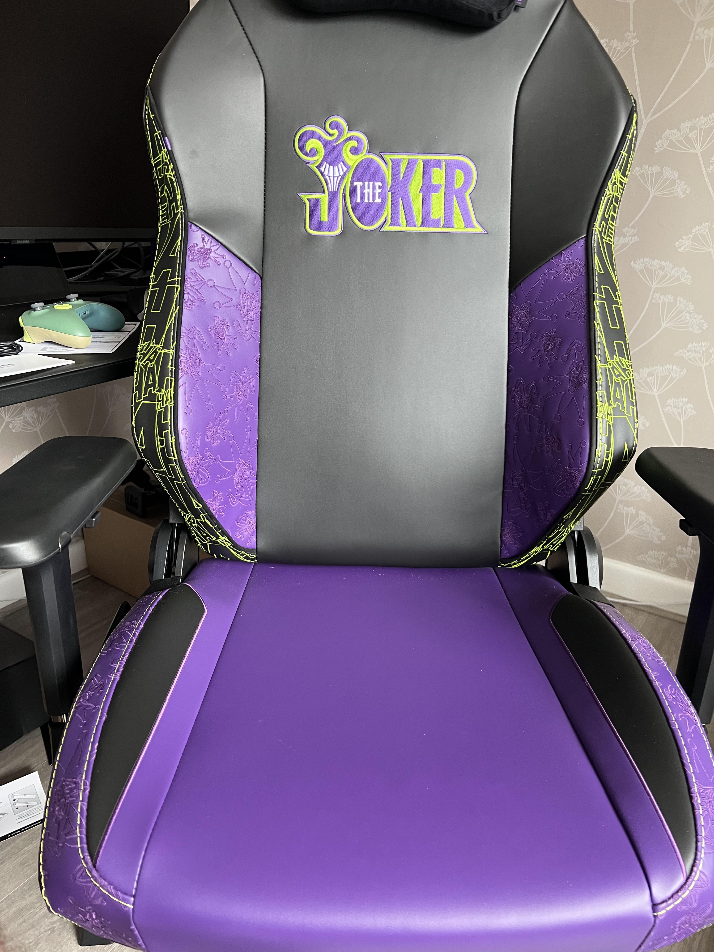 New chair | Scrolller