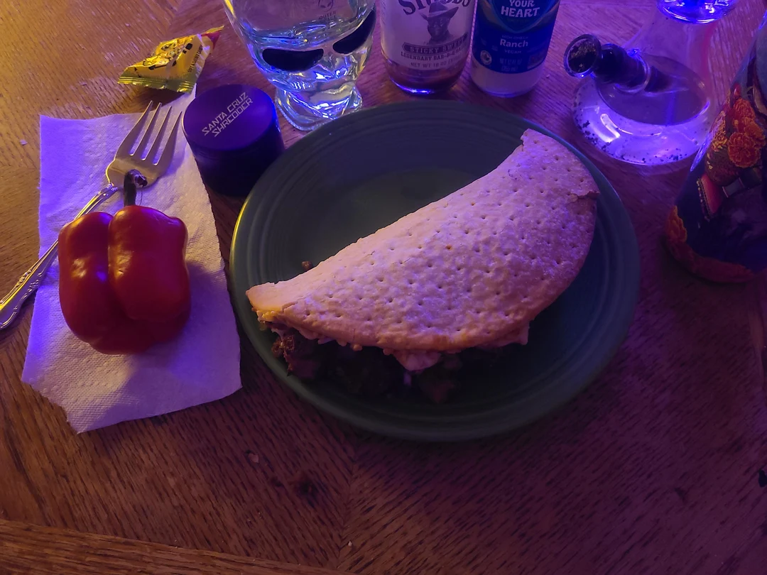 You ever just eat a whole red bell pepper with your pizza-calzone/taco? [6] | Scrolller