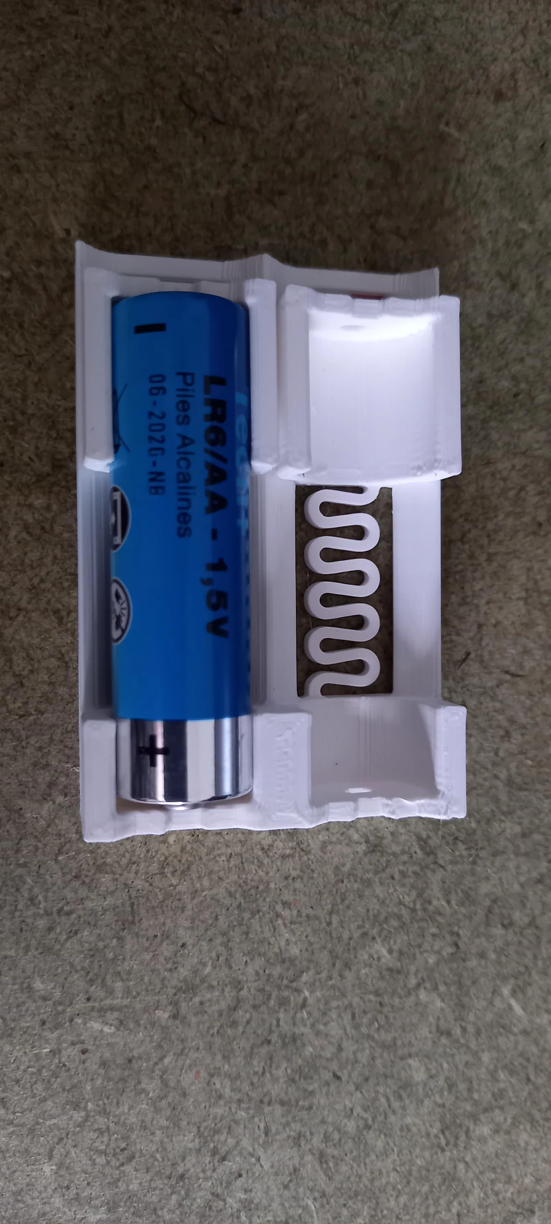 [not my design] I needed a battery holder for a little project. This one is perfect. | Scrolller