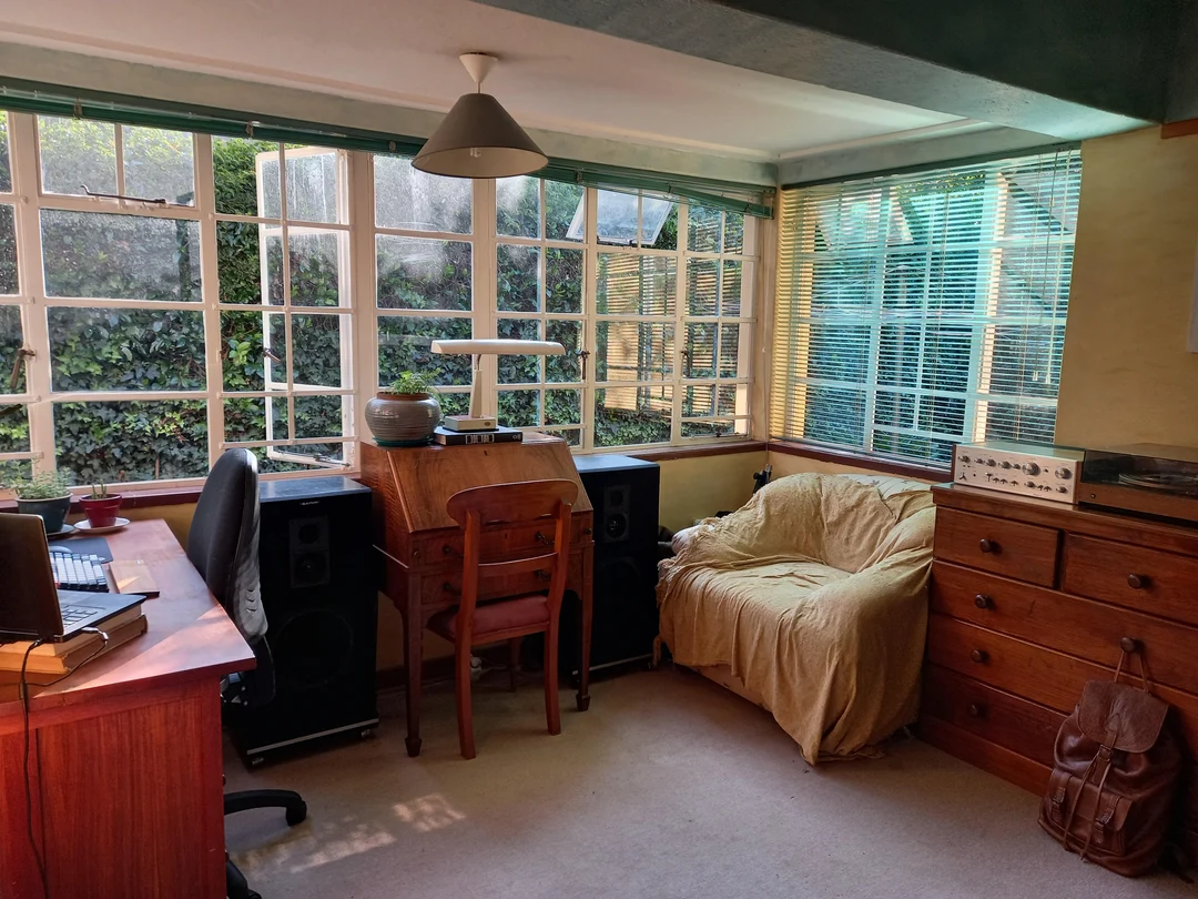 Loving the addition of this vintage HiFi setup to my bedroom | Scrolller