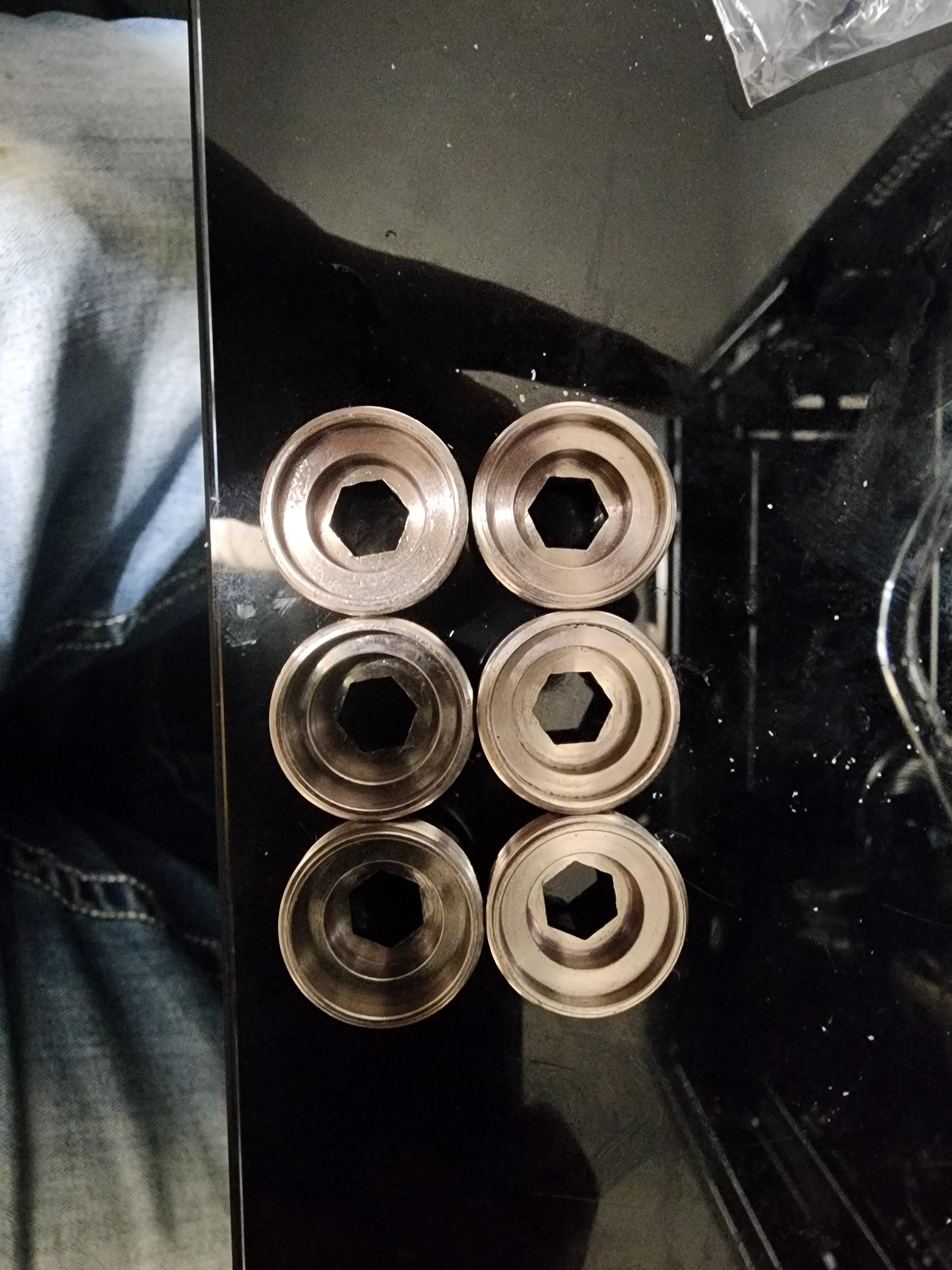 *optimus fittings* 4 out of 6 too small, can see clearly in the picture. Hopefully it is ...