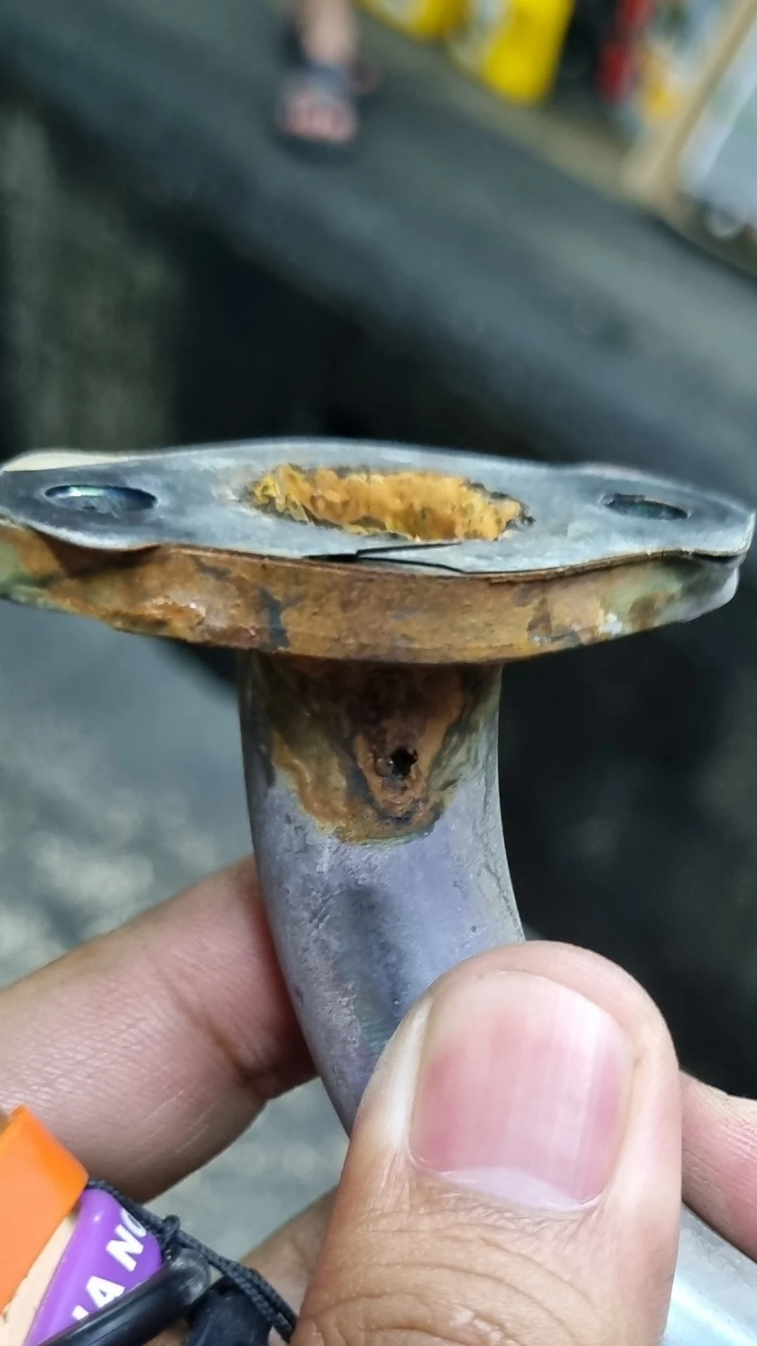 A gentle reminder to always check your coolant on your cars, this tiny hole f#cked up my car ...