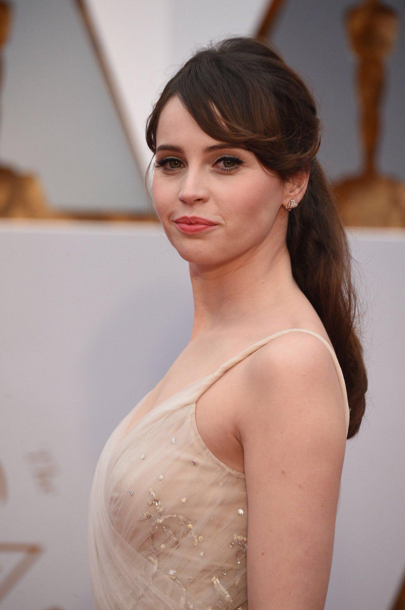 Felicity Jones | Scrolller