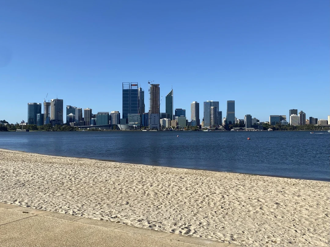 The most isolated city in the world, and my hometown. Perth, Australia | Scrolller