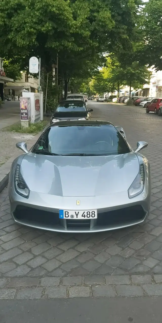 Ferrari 488 Gtb | Scrolller