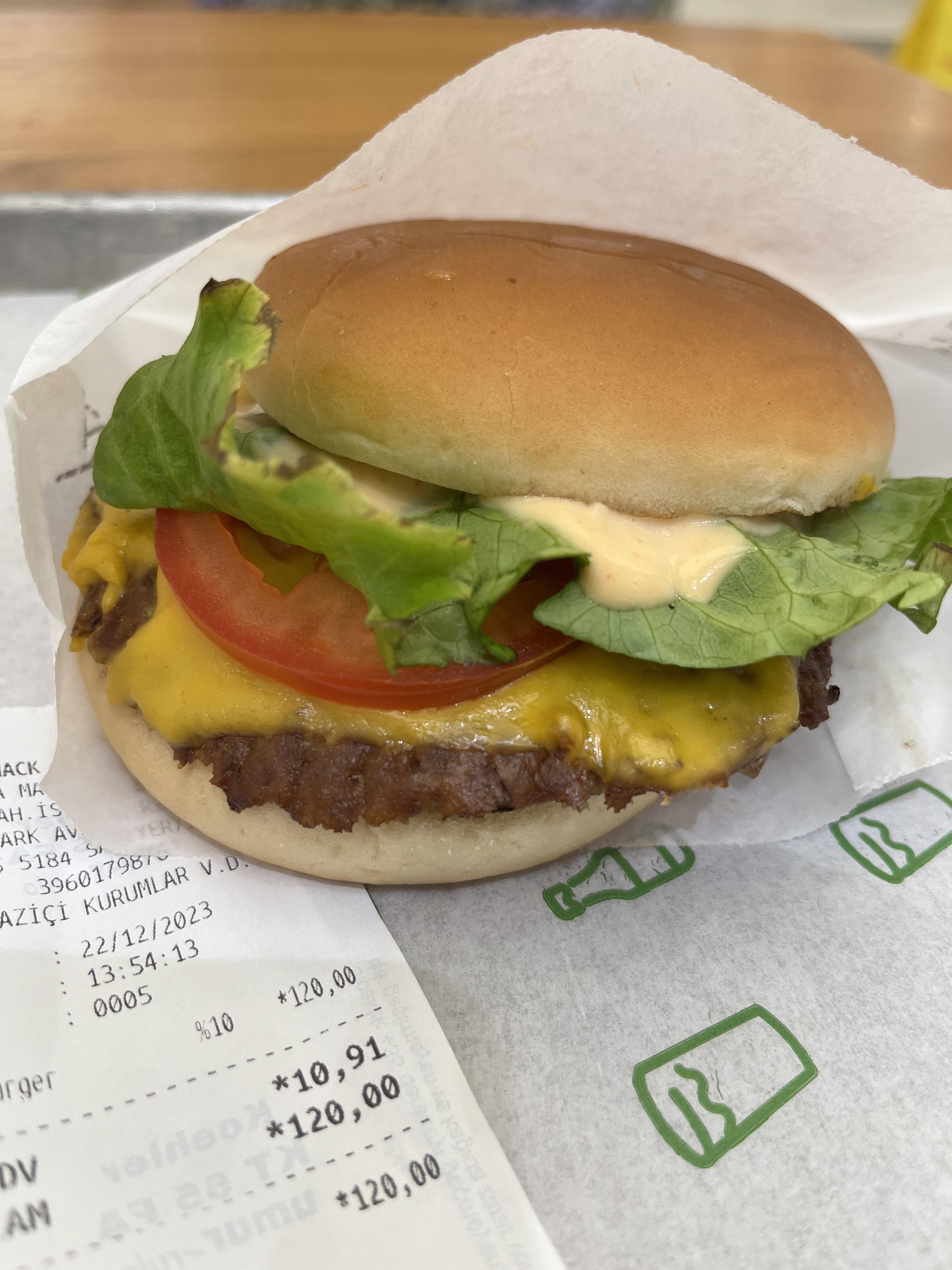 Shake Shack and Carl’s Jr. in Turkiye | Scrolller