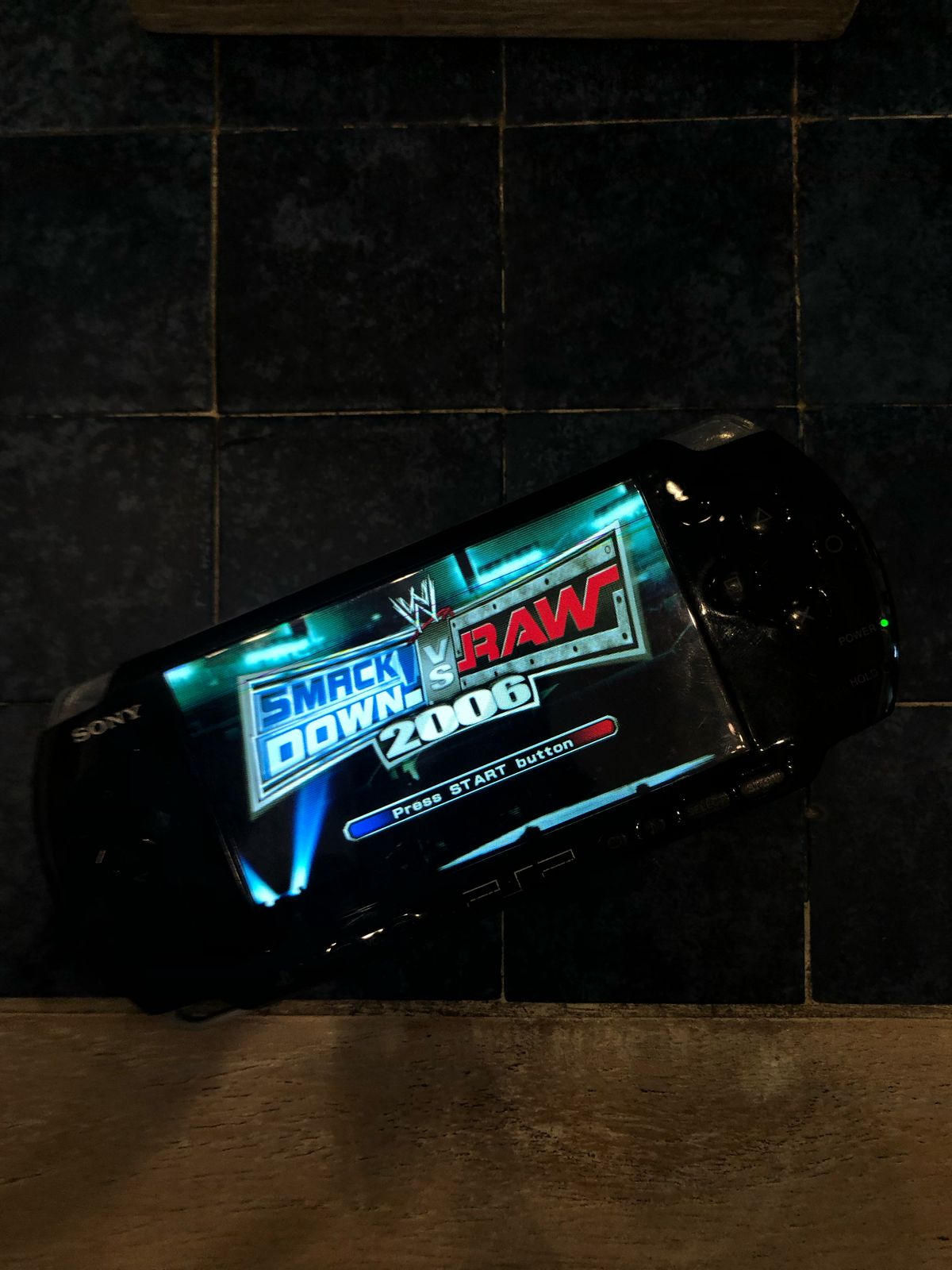 Piano black psp 3000! | Scrolller