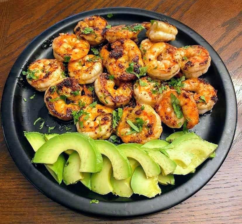 [homemade] garlic butter shrimp | Scrolller