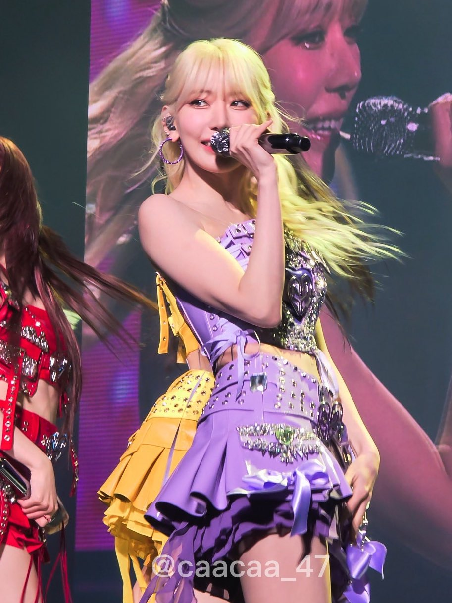 240511 Sakura | Scrolller