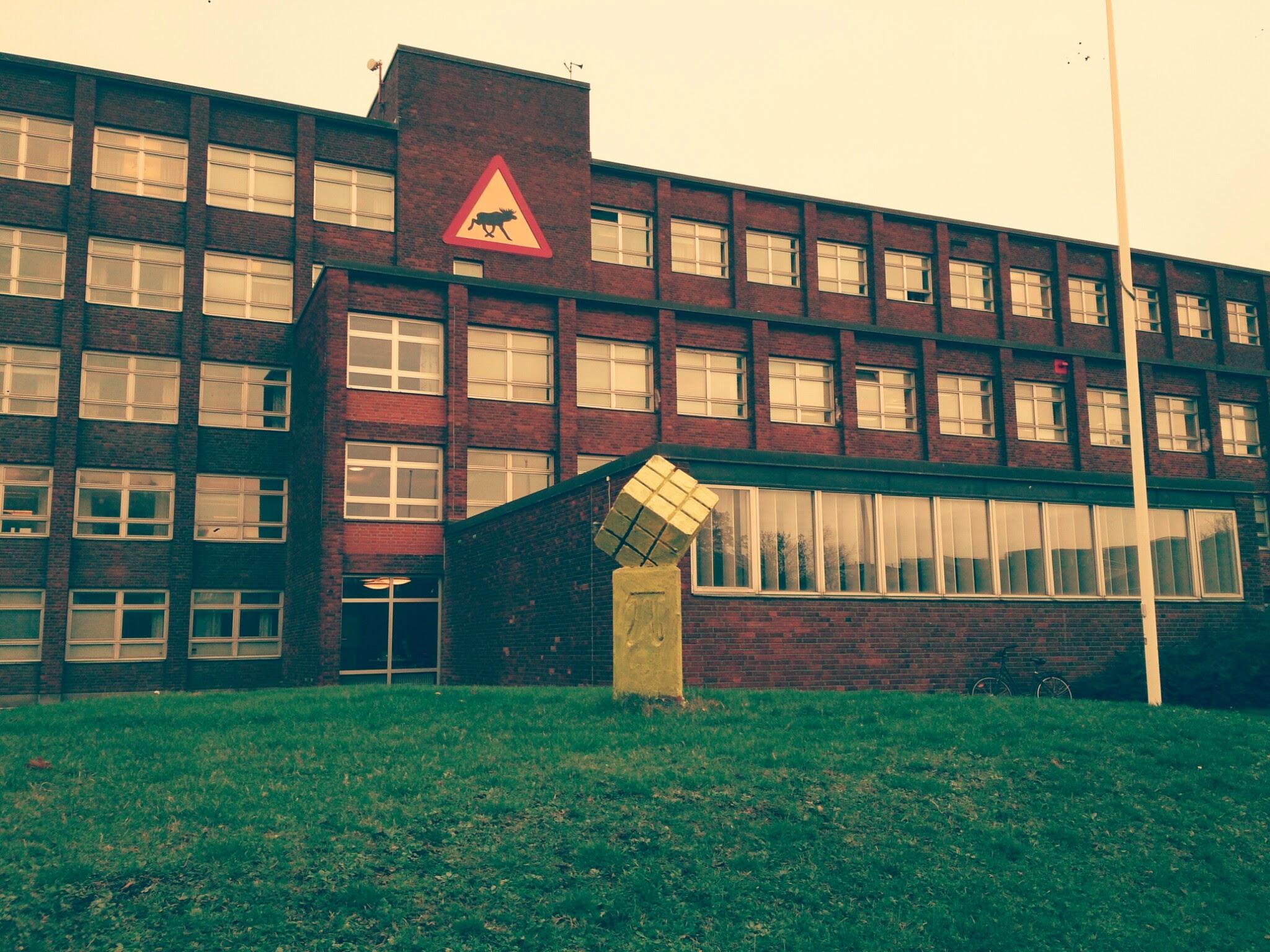 10 years ago today, the golden cube spanned dimensions | Scrolller