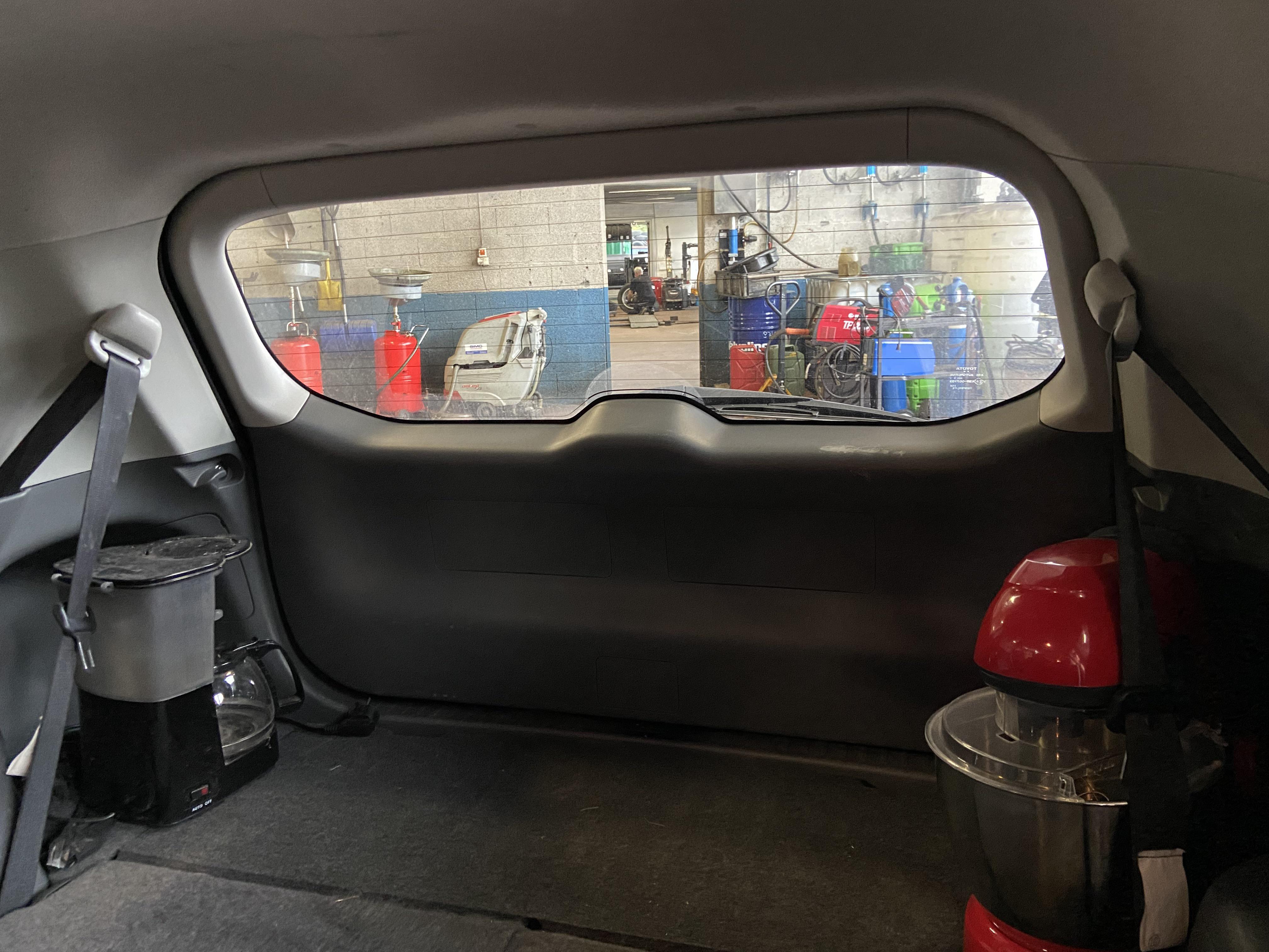 Kitchen in the trunk | Scrolller