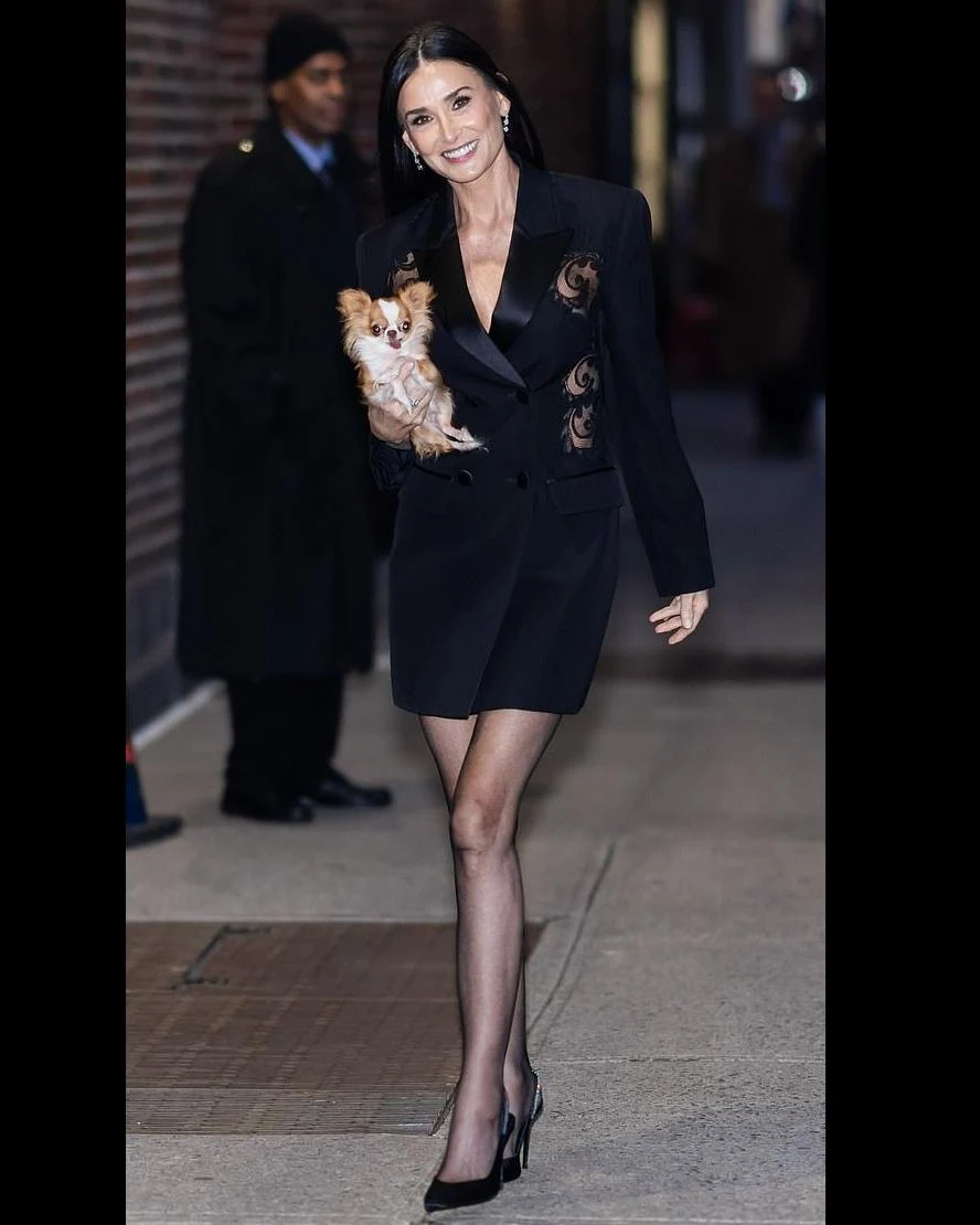 Demi Moore | Scrolller