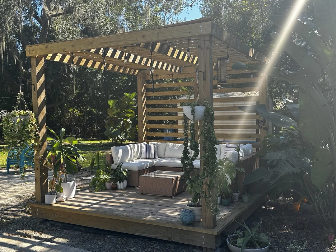 My hammock and deck feel pretty cozy | Scrolller